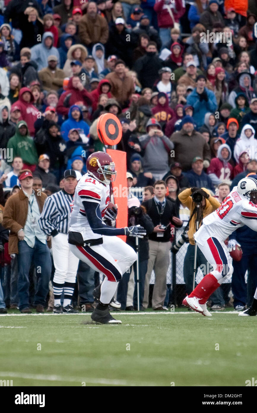 Under Armour Senior Bowl; USC defensive back Taylor Mays returns an ...