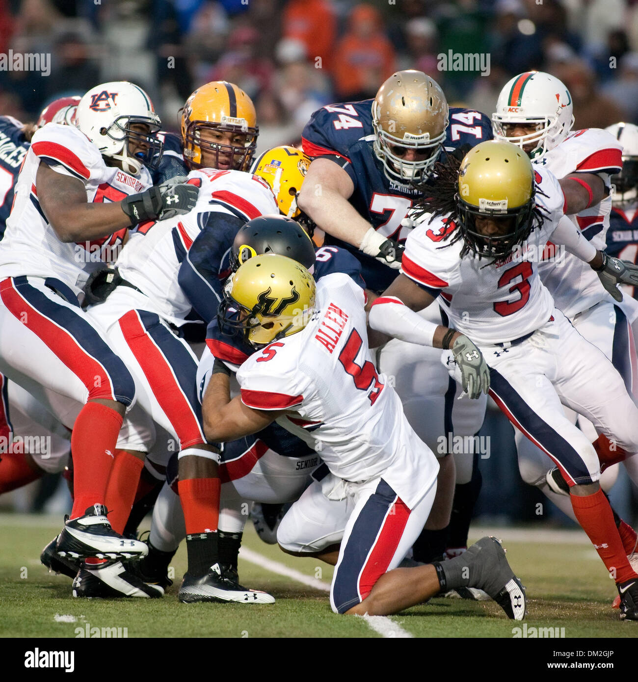 Defensive stop line hi-res stock photography and images - Alamy