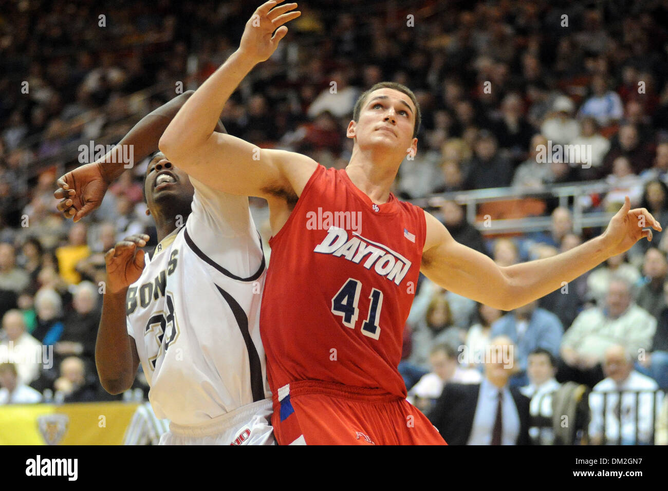 St. Bonaventure guard/forward Marquise Simmons (33) battles Dayton ...