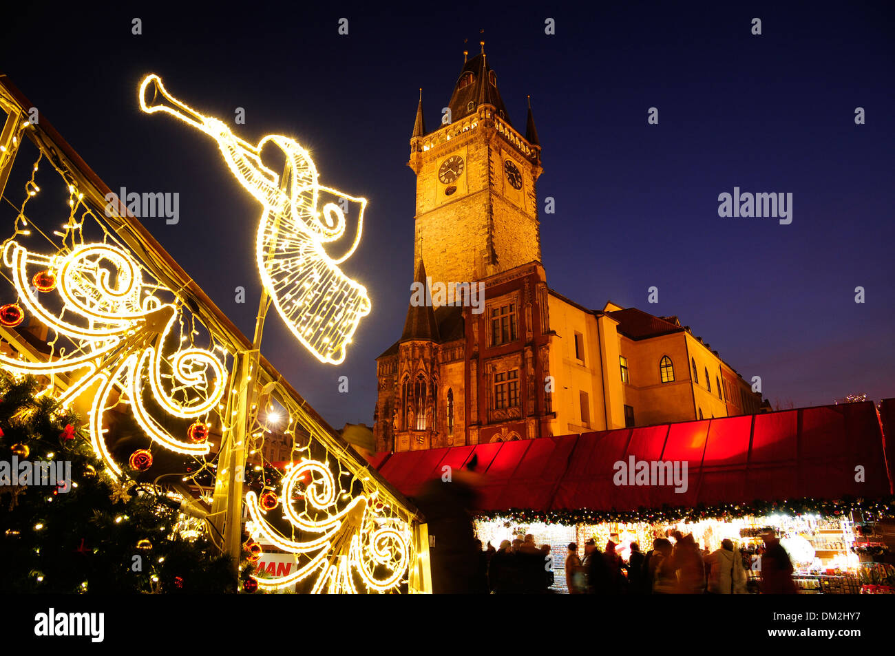 Christmas market, Tree, Old Town Square, Prague Stock Photo - Alamy
