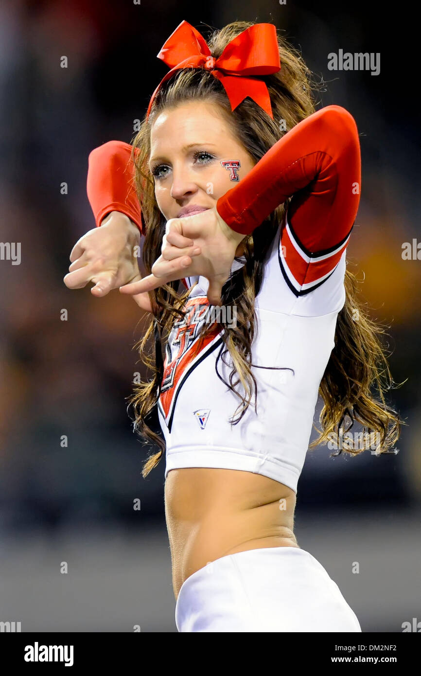 The cheerleaders out routing on their teams as the Baylor Bears and the ...