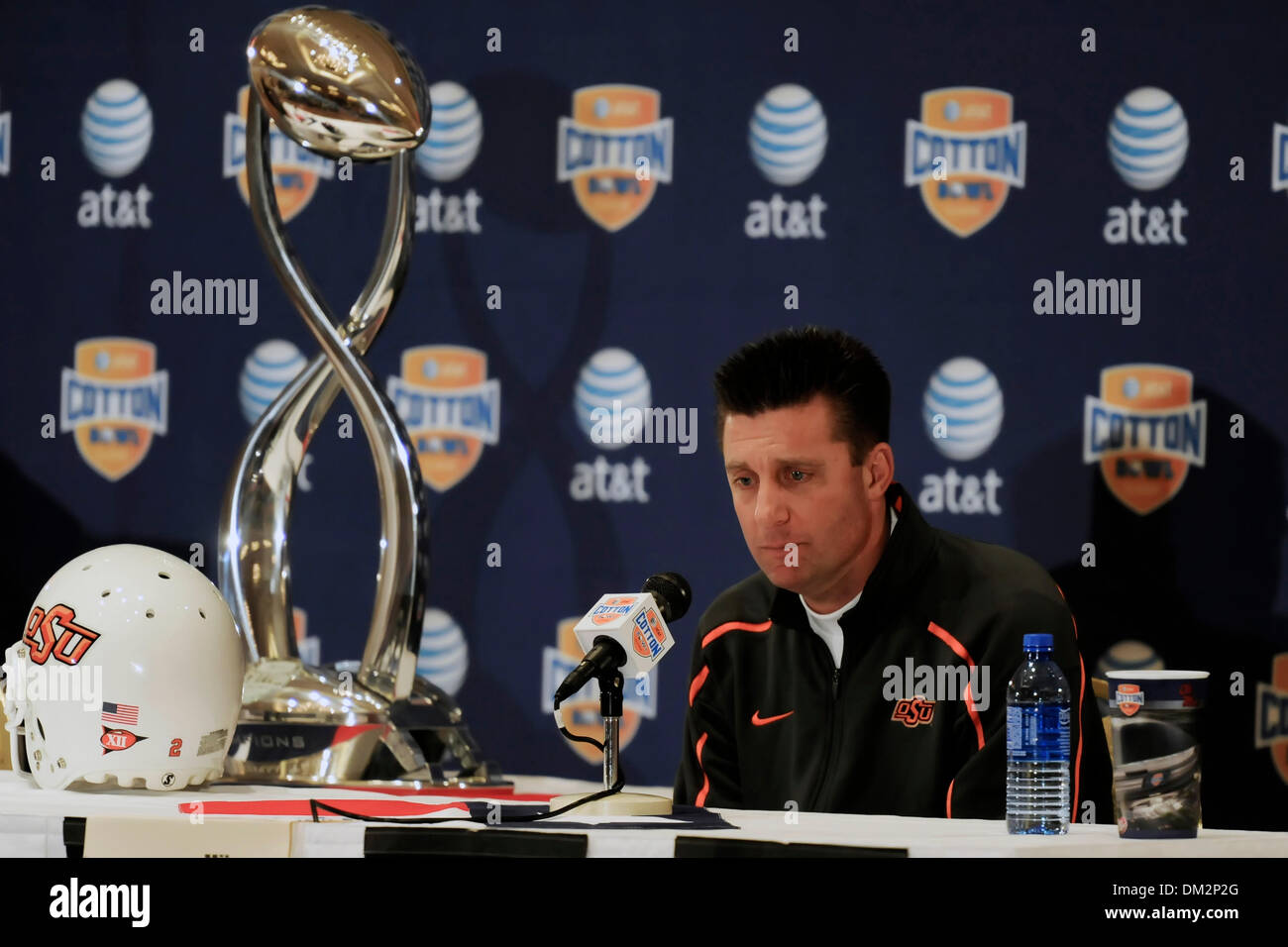 Oklahoma State Head coach Mike Gundy and Ole Miss Head Coach Houston ...
