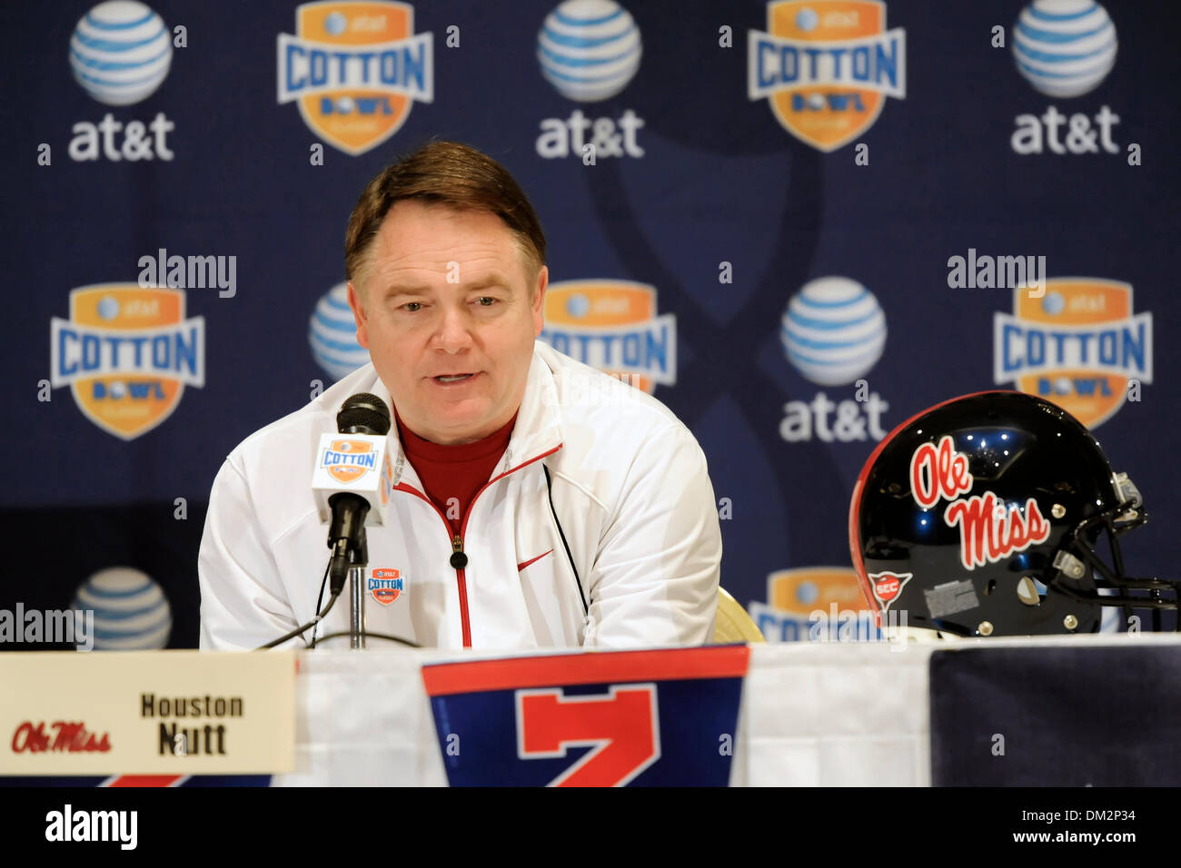 Oklahoma State Head coach Mike Gundy and Ole Miss Head Coach Houston ...