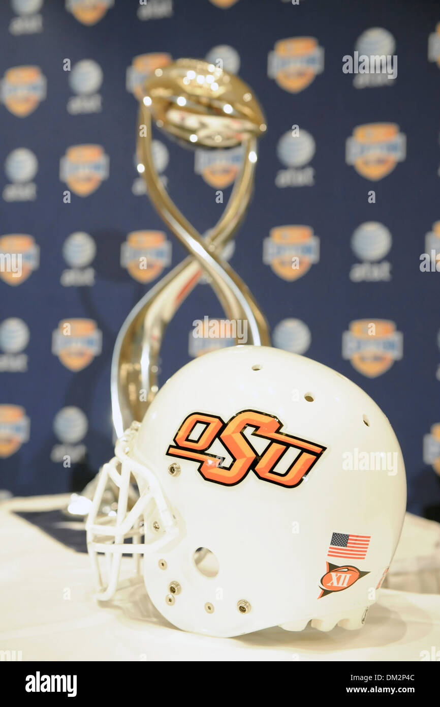 Houston nutt press conference hi-res stock photography and images - Alamy