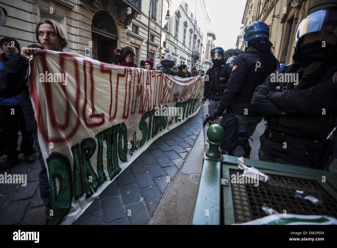 Turin, Italy. 10th Dec, 2013. Torino, 2013/12/10.Quieter day. Presidia ...