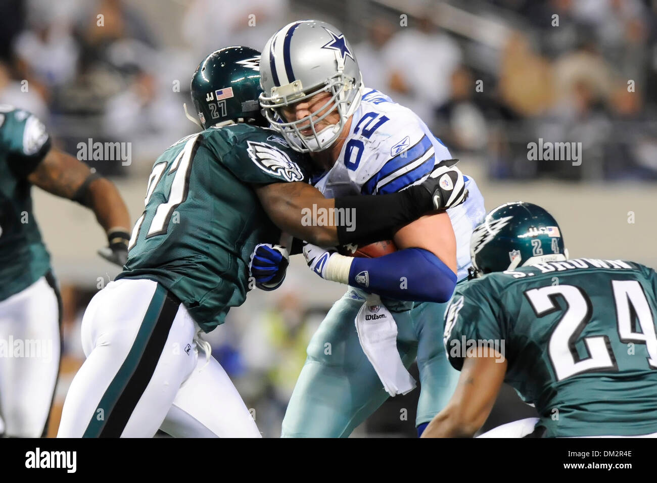 Dallas Cowboys tight end Jason Witten (82) makes the reception for a first down in second half ...