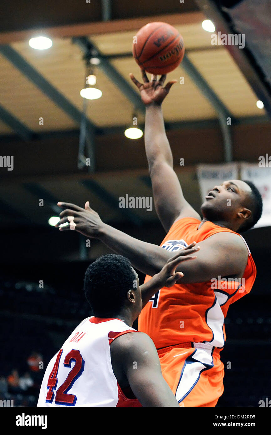 Derrick caracter hi-res stock photography and images - Alamy