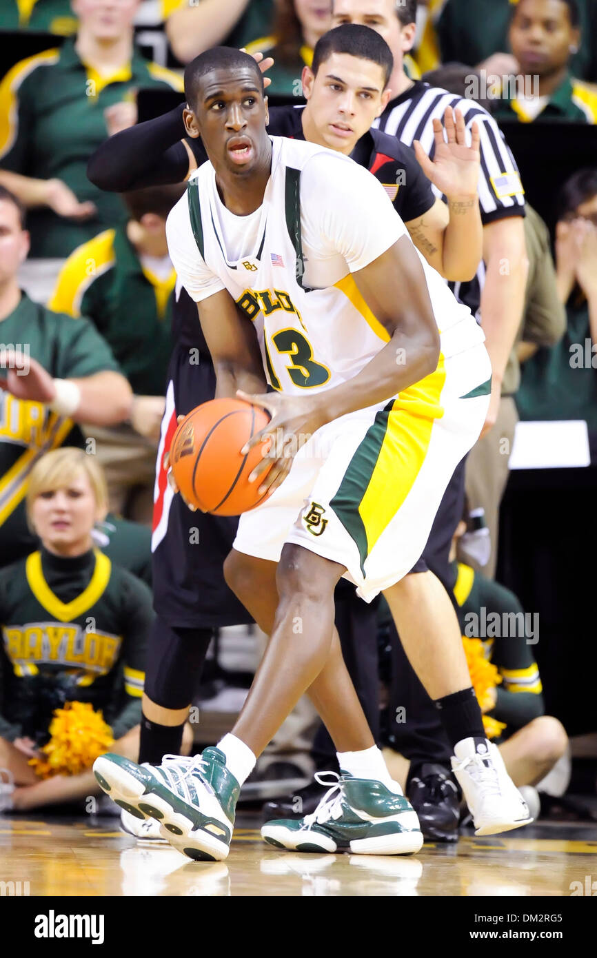 Baylor Bears F Ekpe Udoh (13) rebounds the ball during game action ...