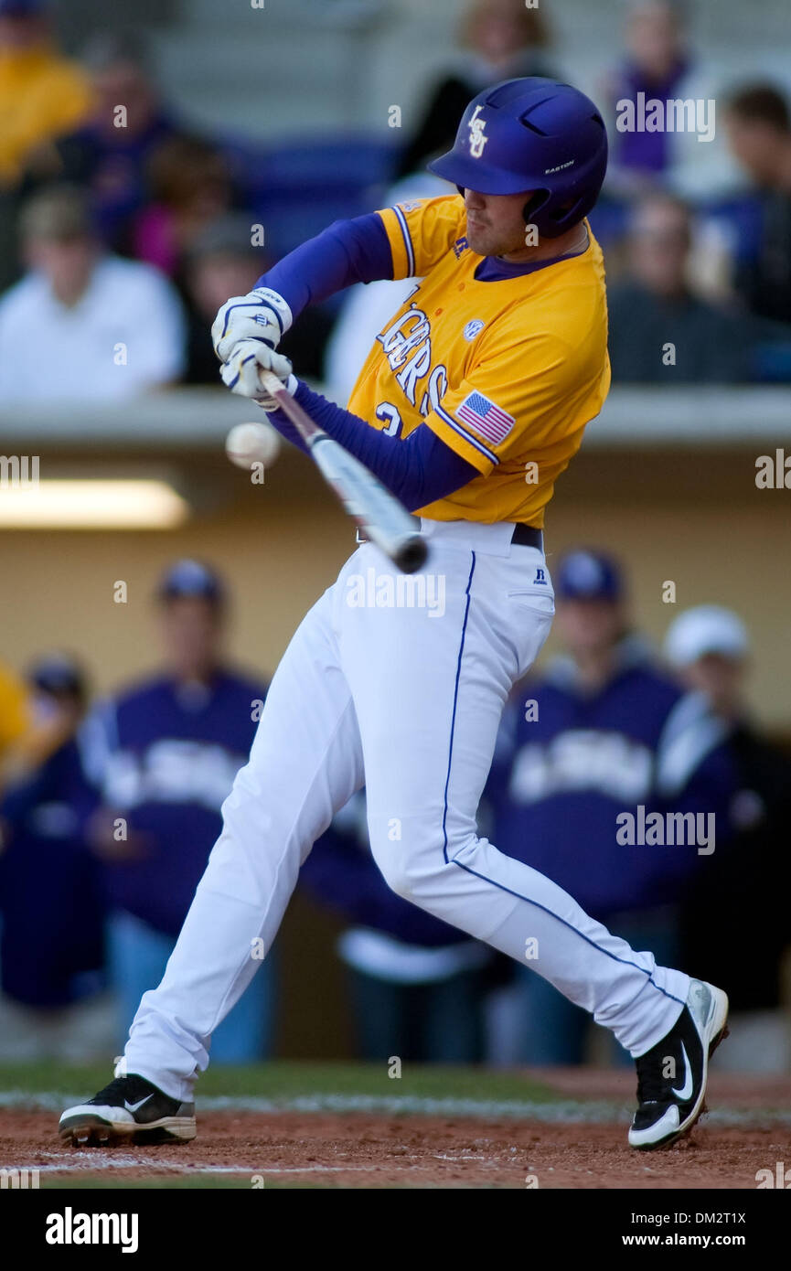 William & Mary at LSU; LSU first baseman Blake Dean (34) hits a pitch ...