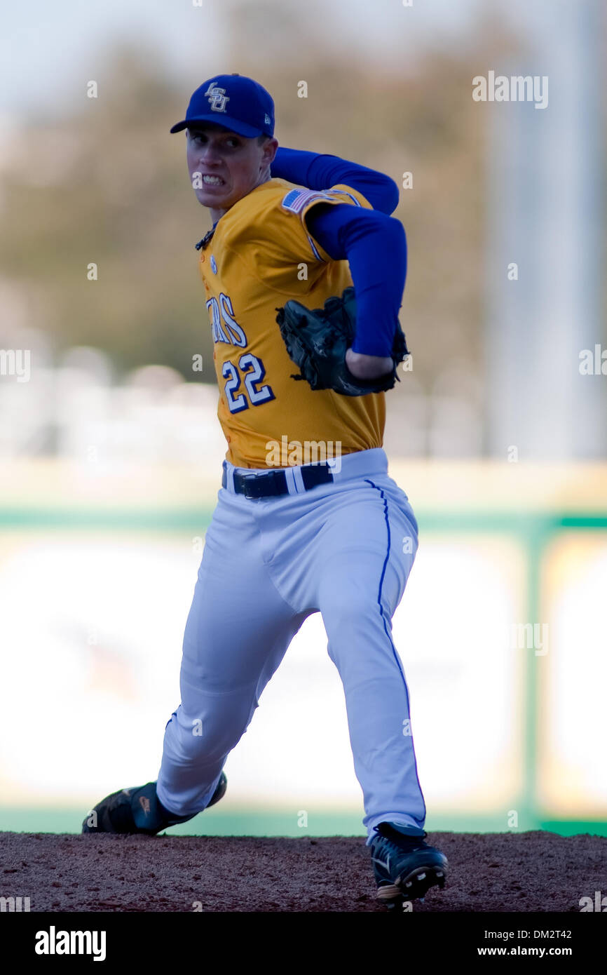 William & Mary at LSU; LSU pitcher Matty Ott (22) throws a pitch during ...