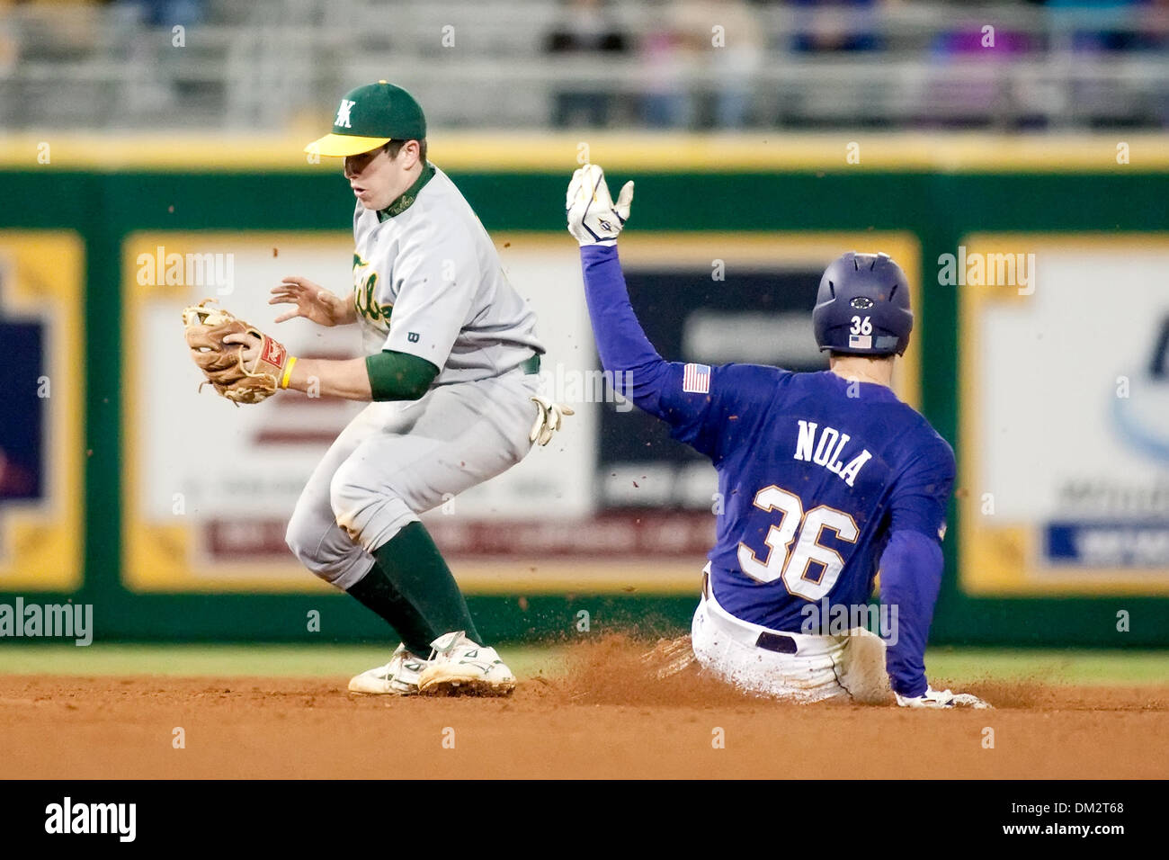 William & Mary at LSU; William & Mary second baseman Jonathan Slattery tries to tag out LSU ...