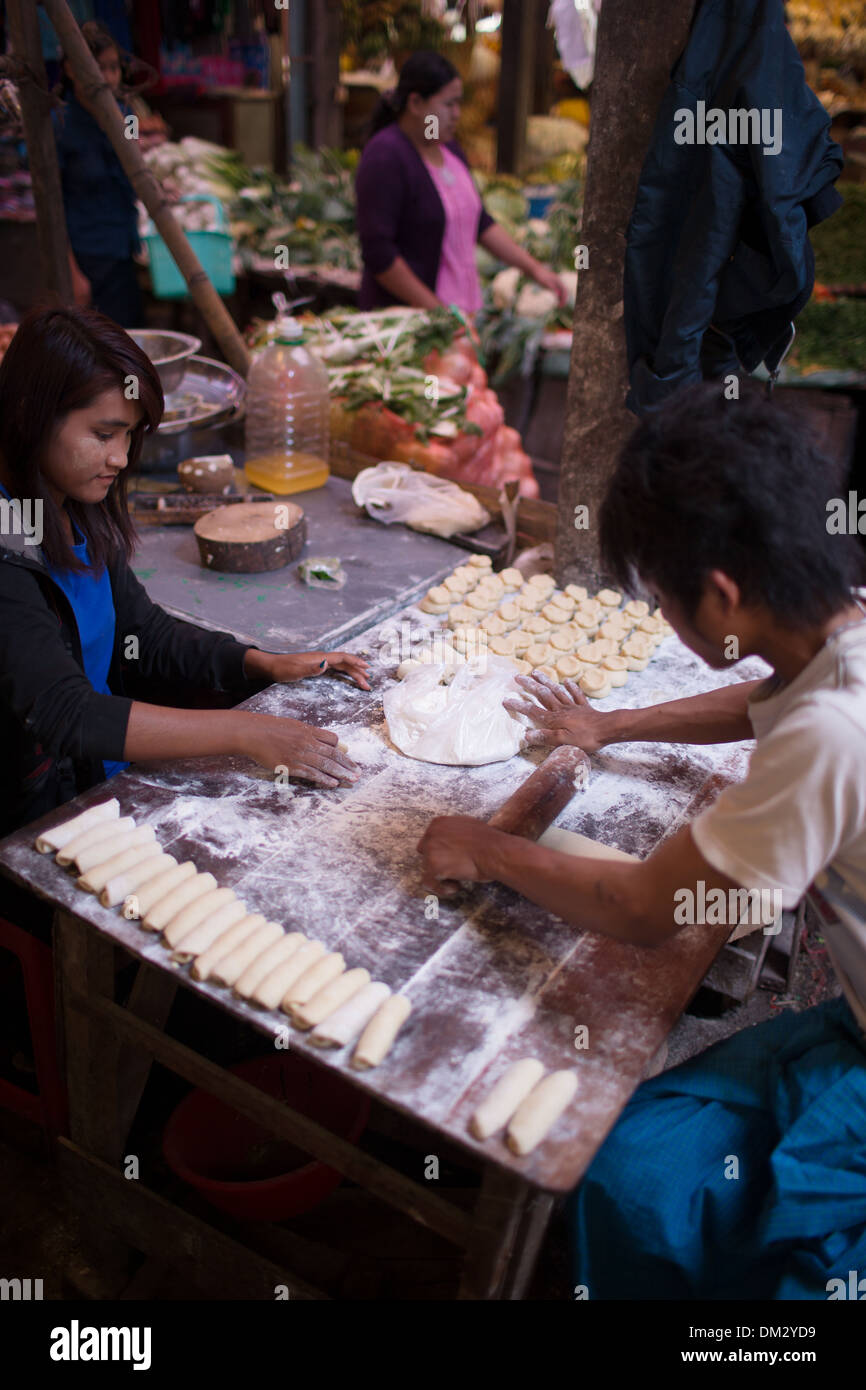 Market bakery myanmar asia hi-res stock photography and images - Alamy