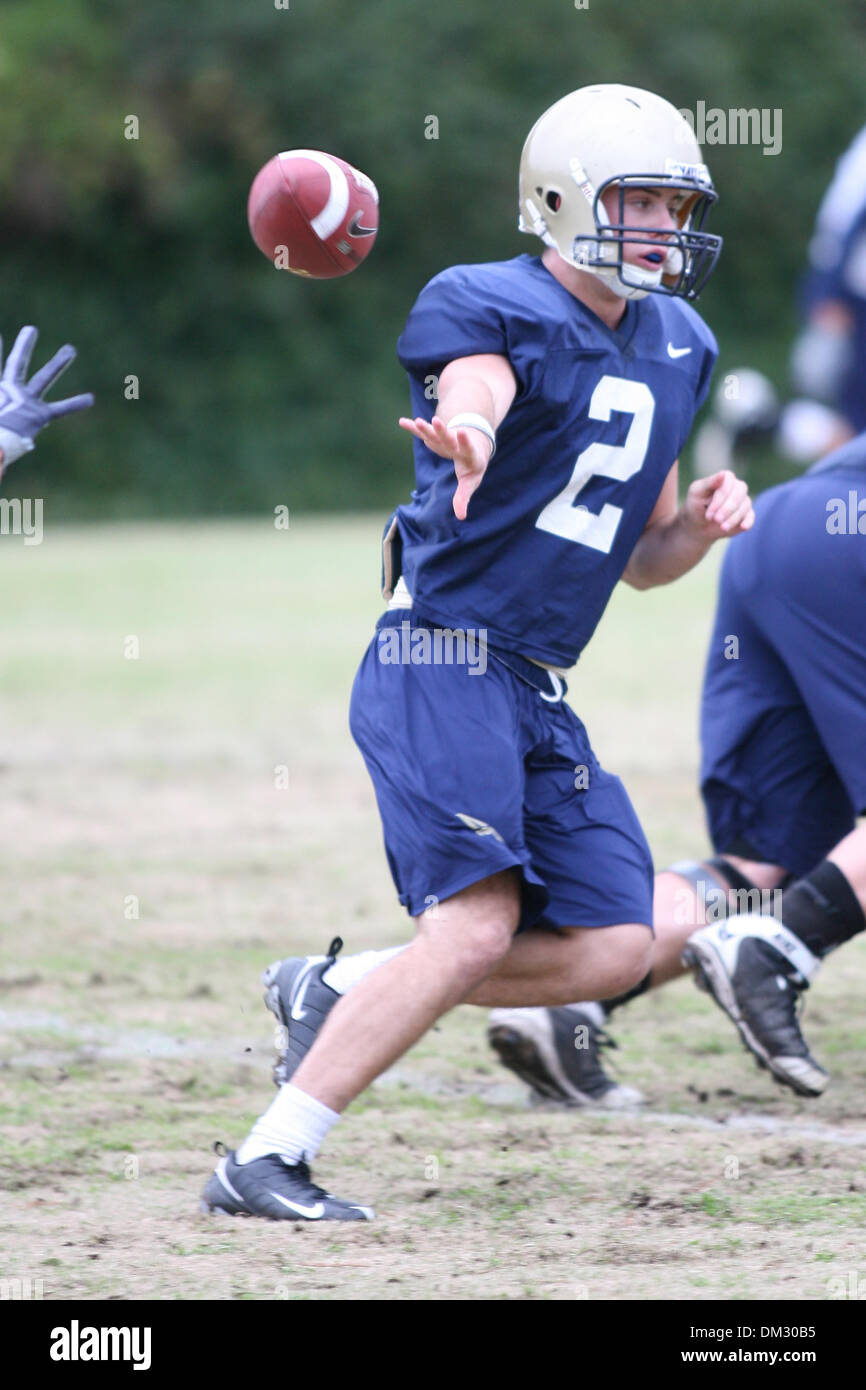 Navy Midshipmen held a practice session at Rice University practice ...