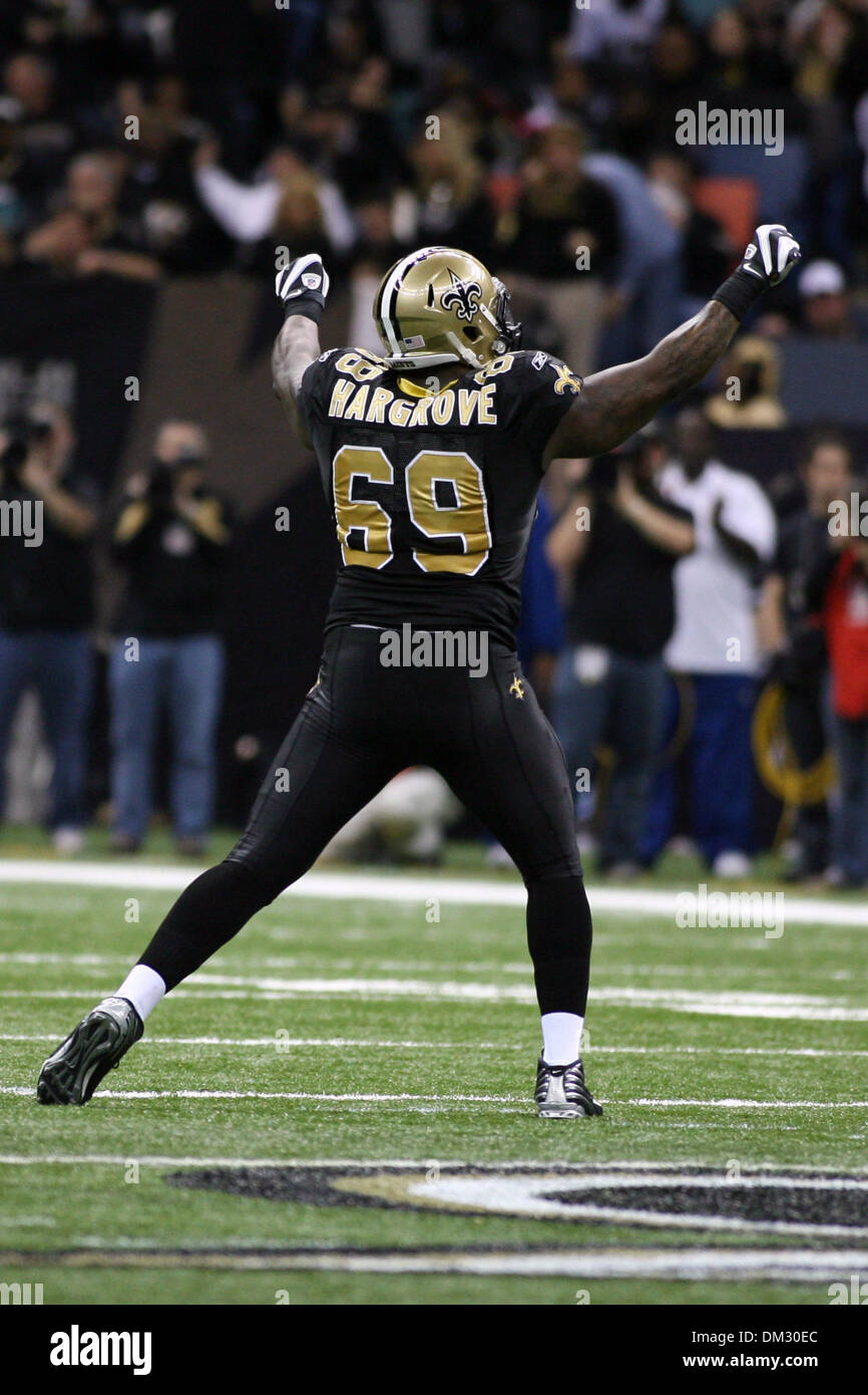 27 December 2009: Defensive lineman Anthony Hargrove (69) celebrates ...