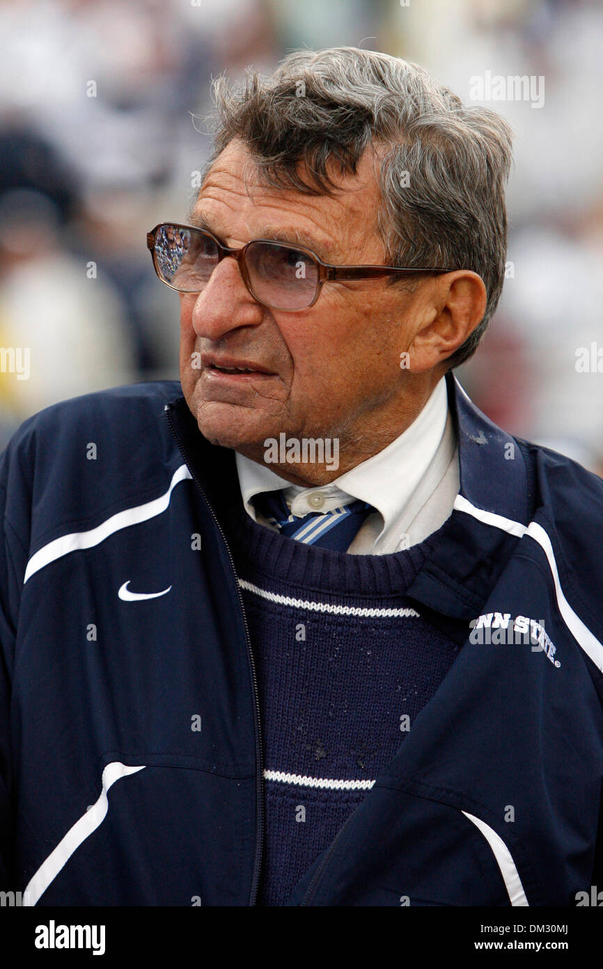Joe paterno hi-res stock photography and images - Alamy