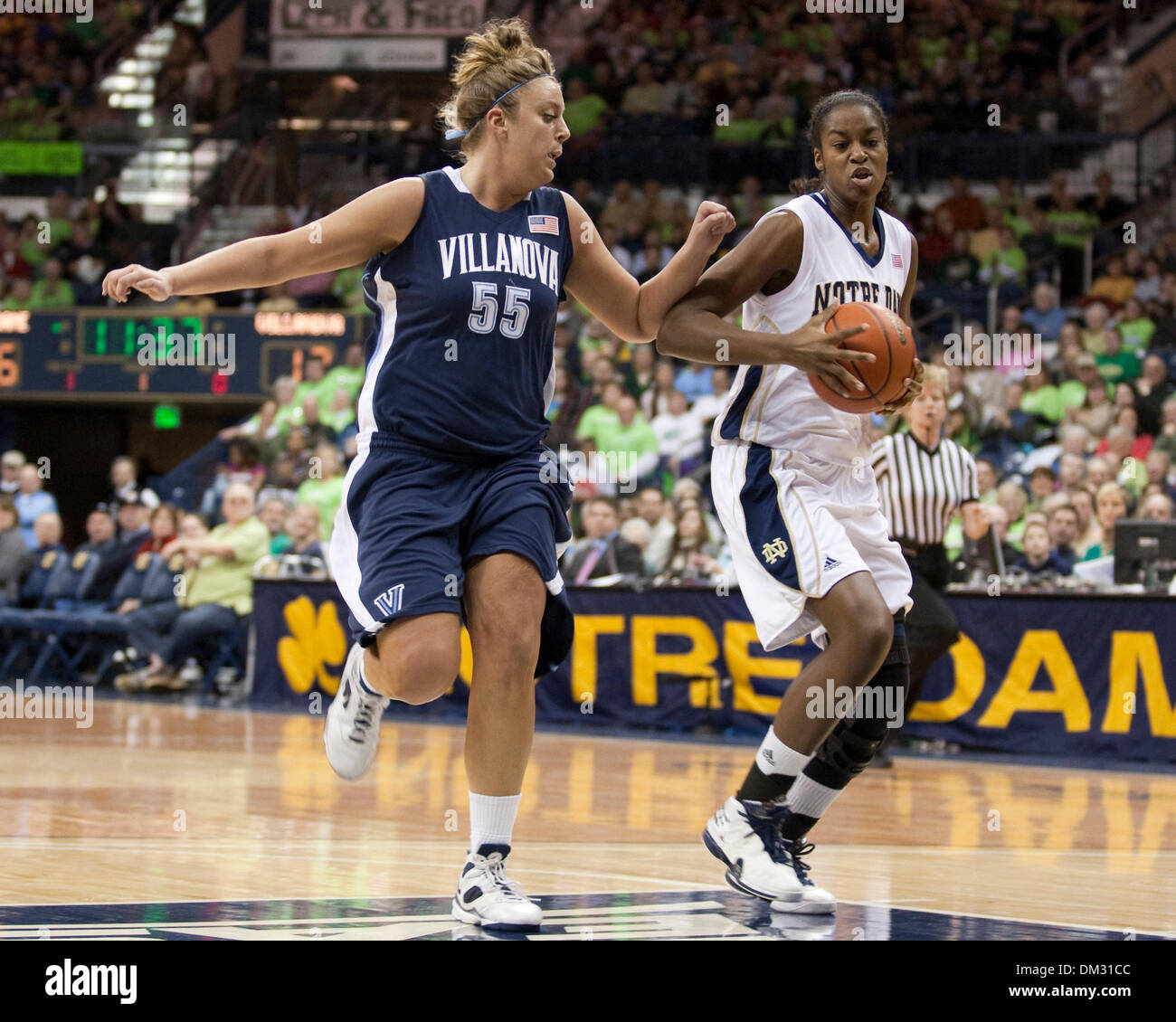 Notre Dame Forward Devereaux Peters (14) and Villanova Center Heather ...