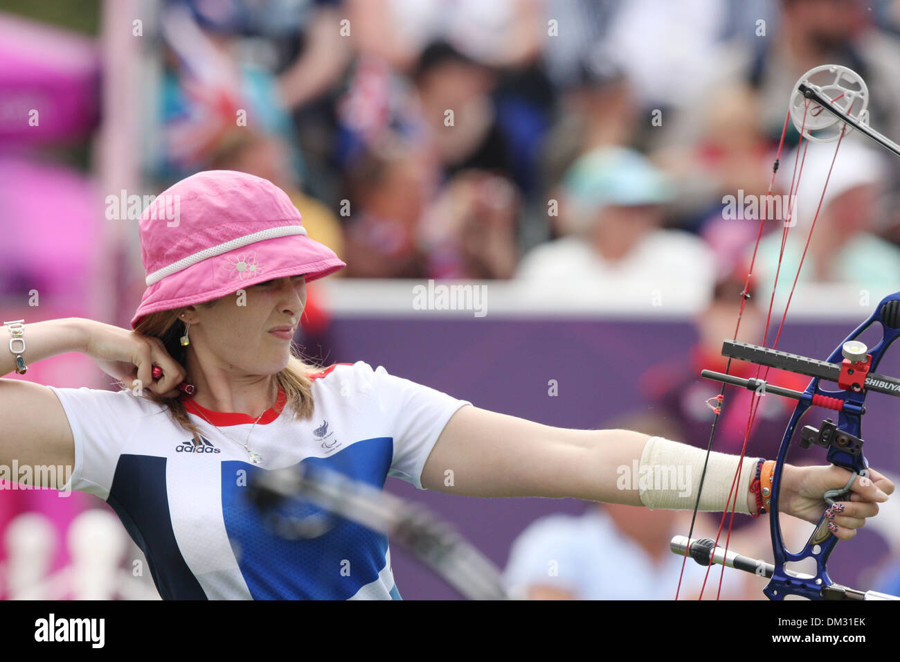 Danielle Brown on her way to winning gold in Women's Individual ...