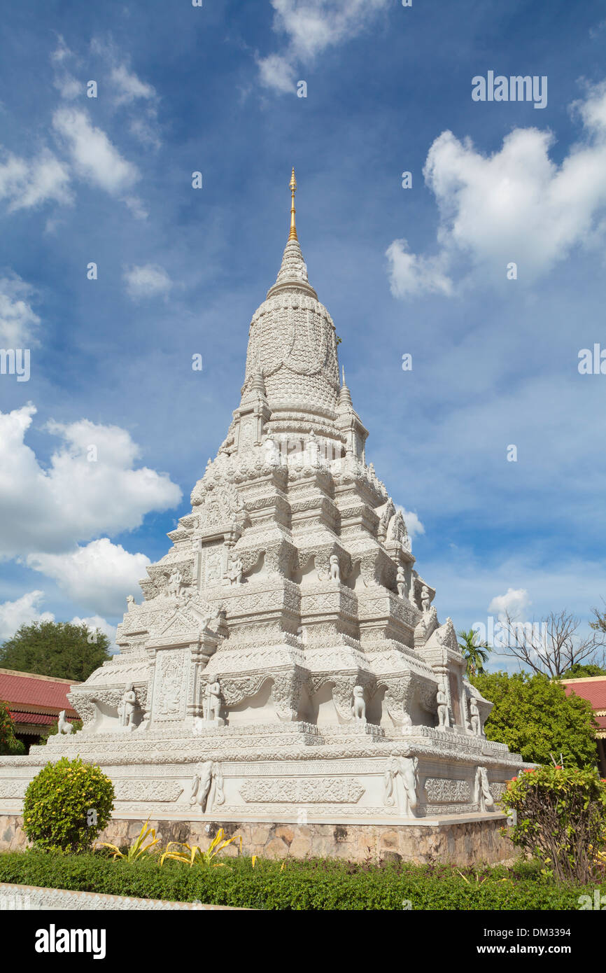 Stupa for King Ang Duong, part of the royal palace complex, Phnom Penh ...