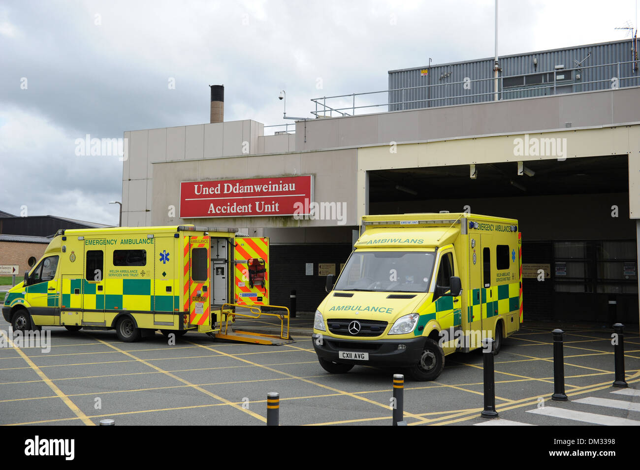 The a&e / accident unit of Ysbyty Gwynedd Hospital in Bangor Stock ...