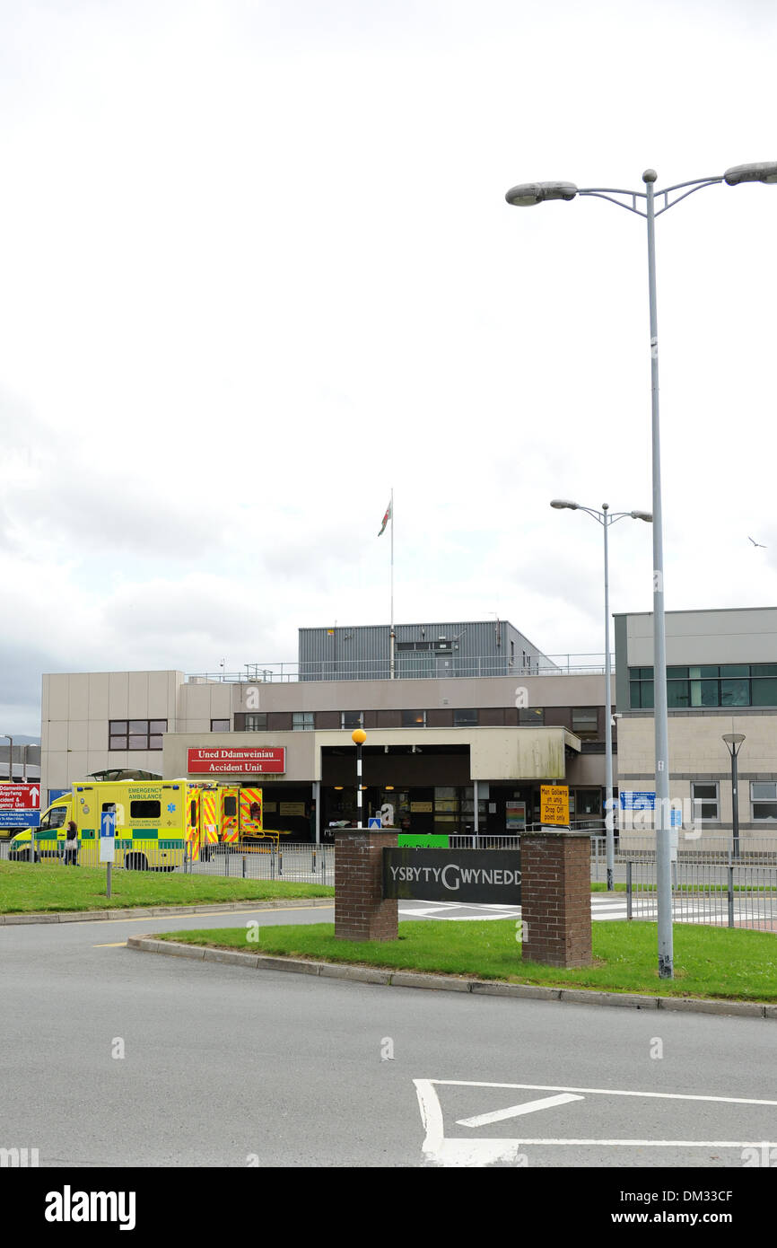 The a&e / accident unit of Ysbyty Gwynedd Hospital in Bangor Stock ...