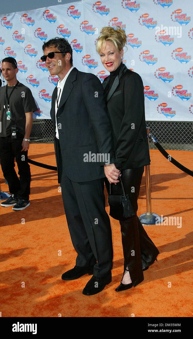 Antonio banderas melanie griffith kids hi-res stock photography and ...