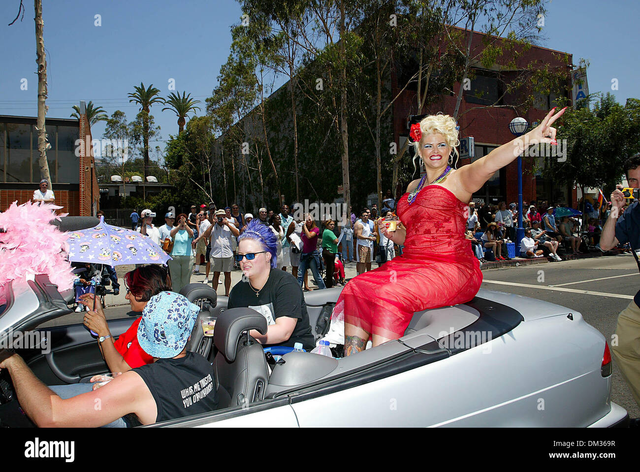 June 23, 2002 - Los Angeles, CALIFORNIA - 32nd LA LGBT GAY PRIDE PARADE ...