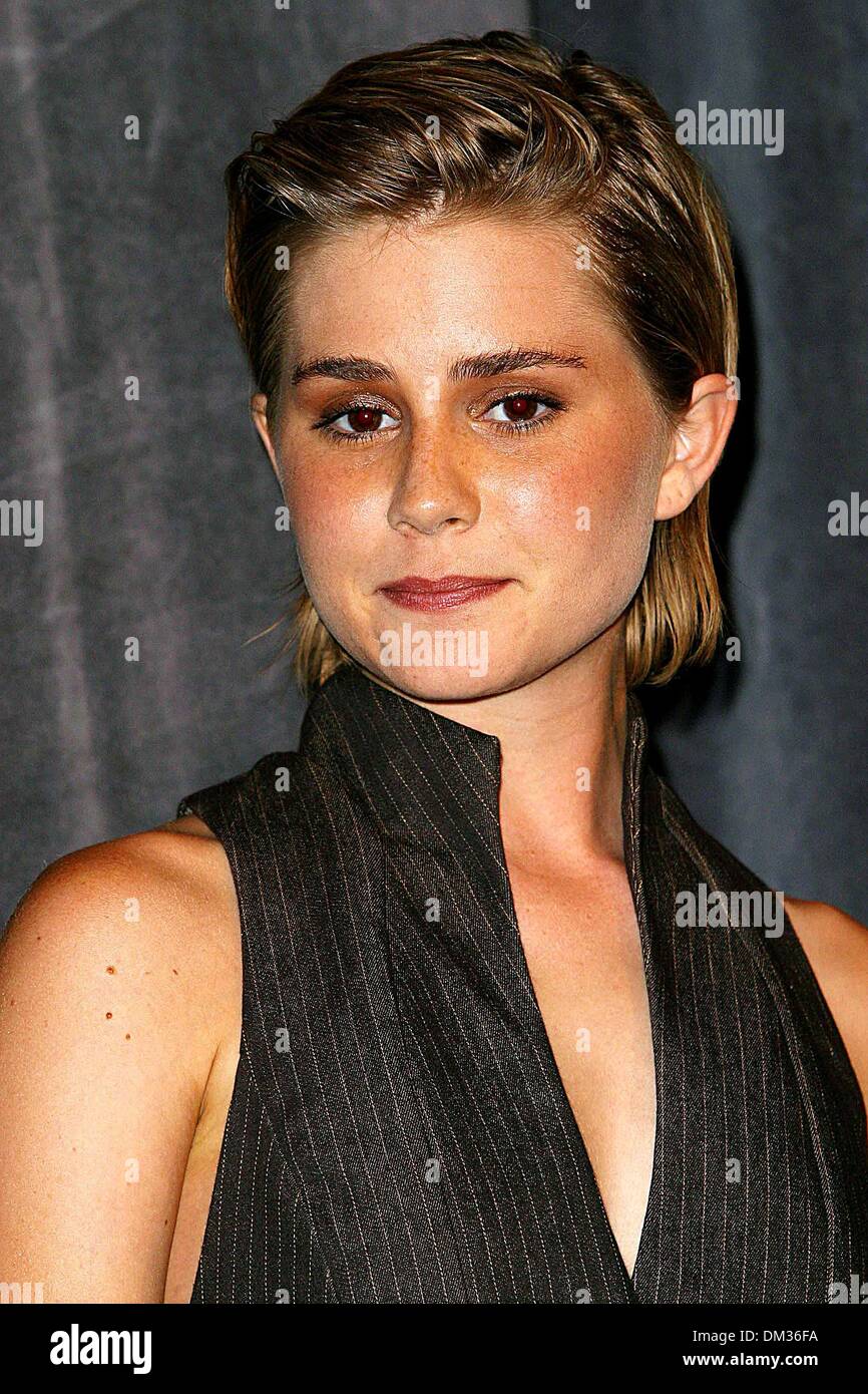 Sept. 6, 2002 - Toronto, CANADA - WHITE OLEANDER.GALA PREMIERE AT ROY ...