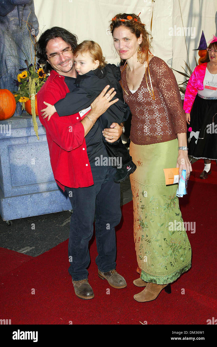 Amy brenneman and family hi-res stock photography and images - Alamy