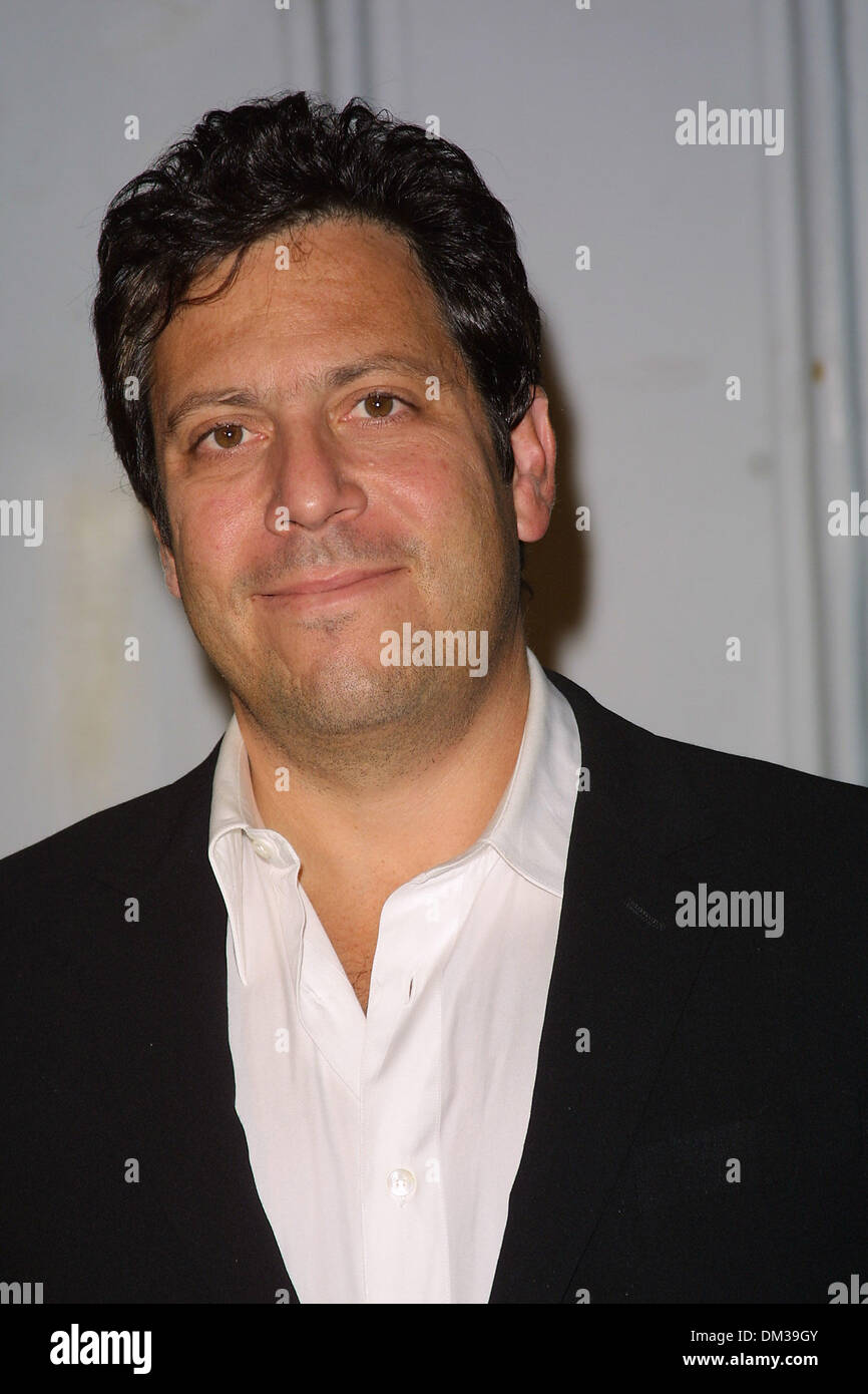 Nov. 29, 2001 - 9TH ANNUAL DIVINE DESIGN .OPENING NIGHT GALA AT BARKER ...