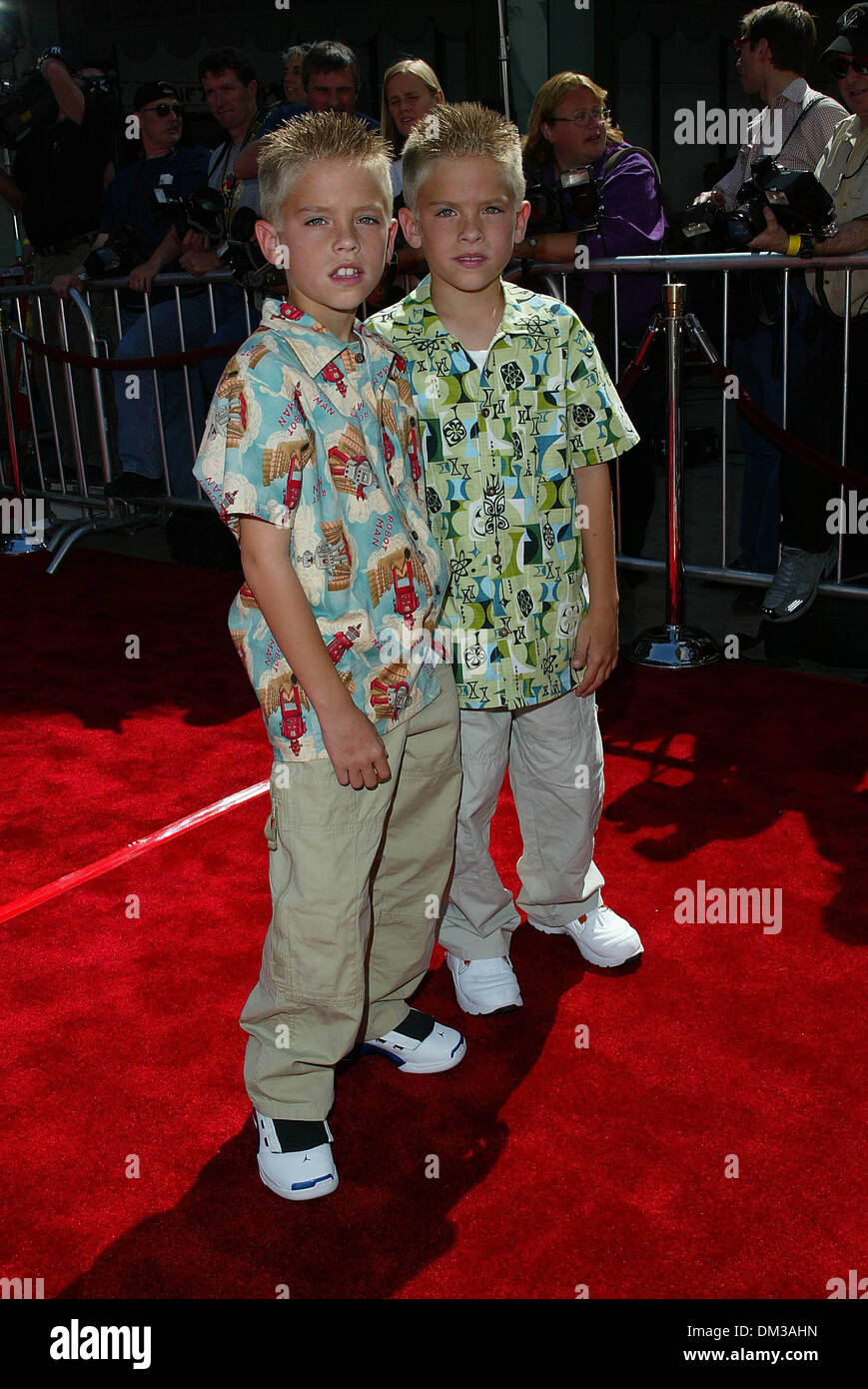 Dylan And Cole Sprouse 2002