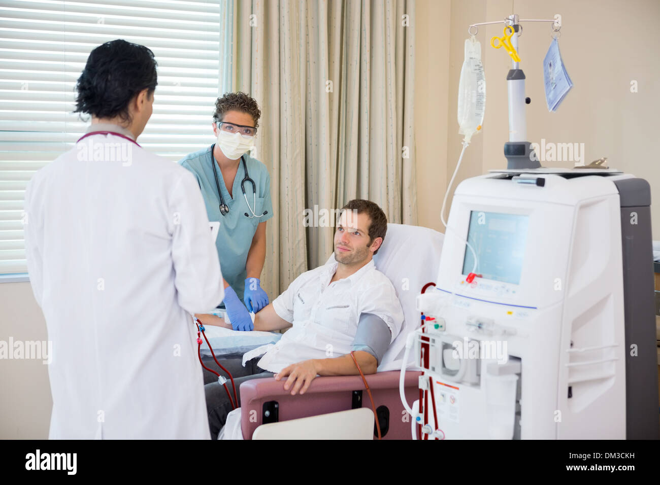 Medical Team With Patient Undergoing Renal Dialysis Stock Photo - Alamy