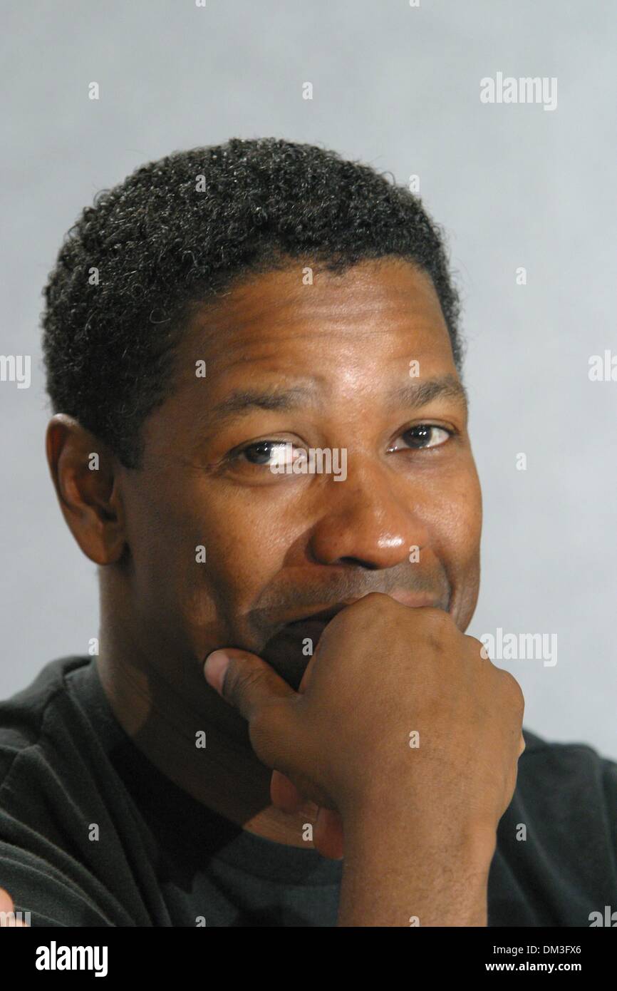 Denzel washington antwone fisher hi-res stock photography and images ...