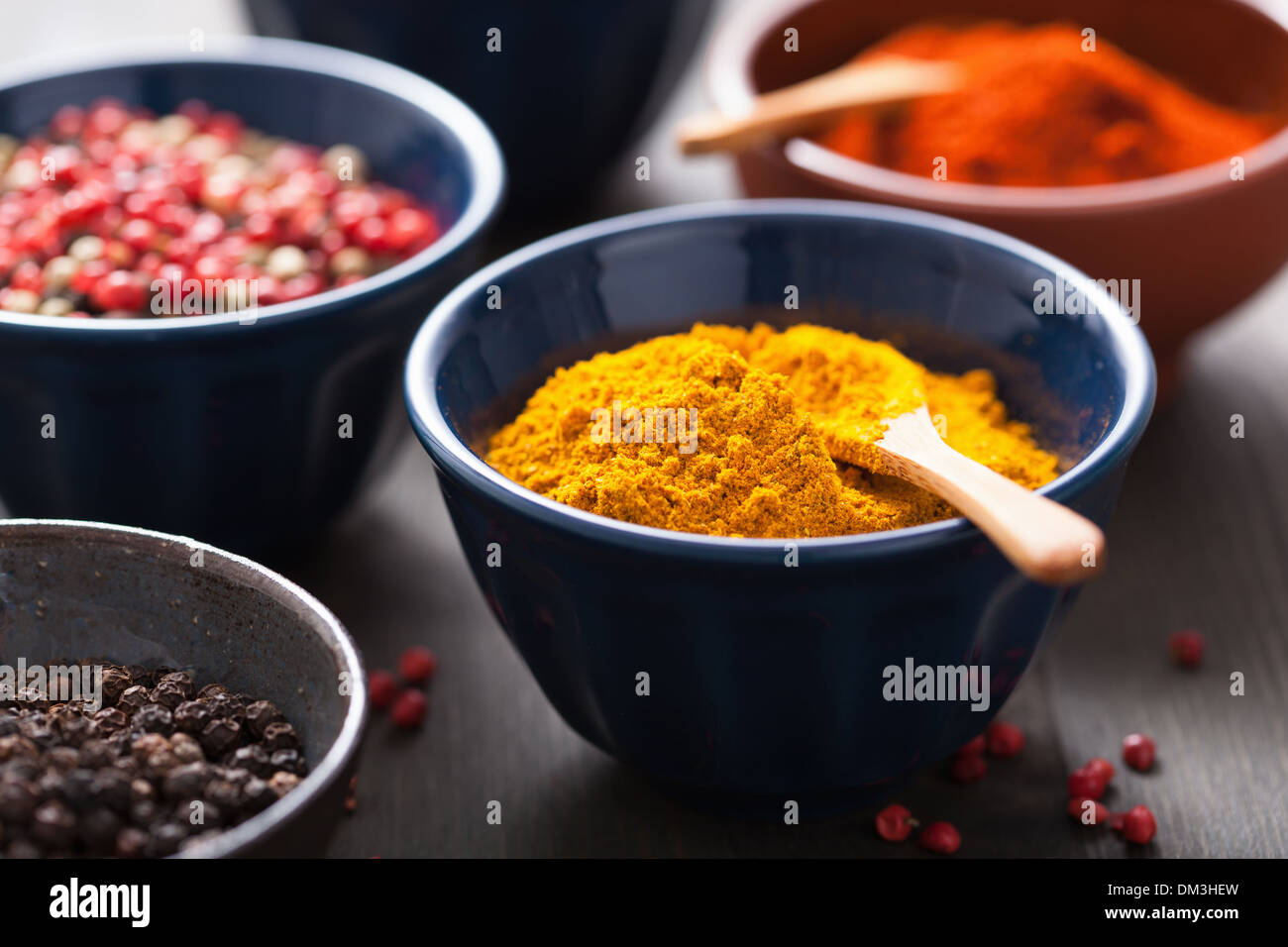 Spices in bowls hi-res stock photography and images - Alamy