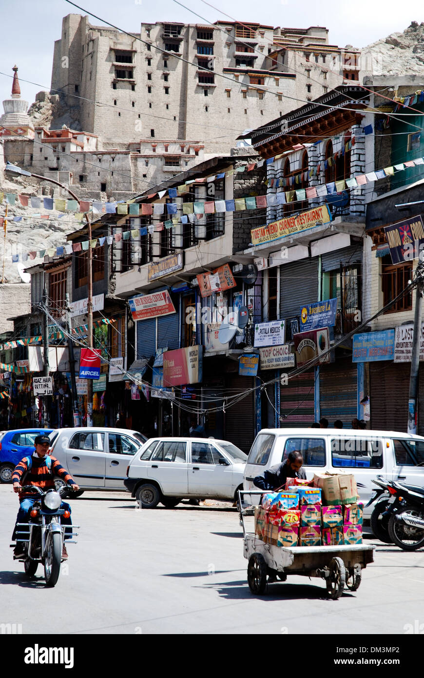 Road traffic signs india hi-res stock photography and images - Alamy