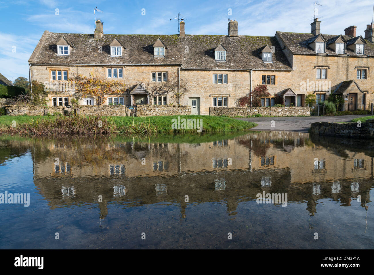 Limestone houses hi-res stock photography and images - Alamy