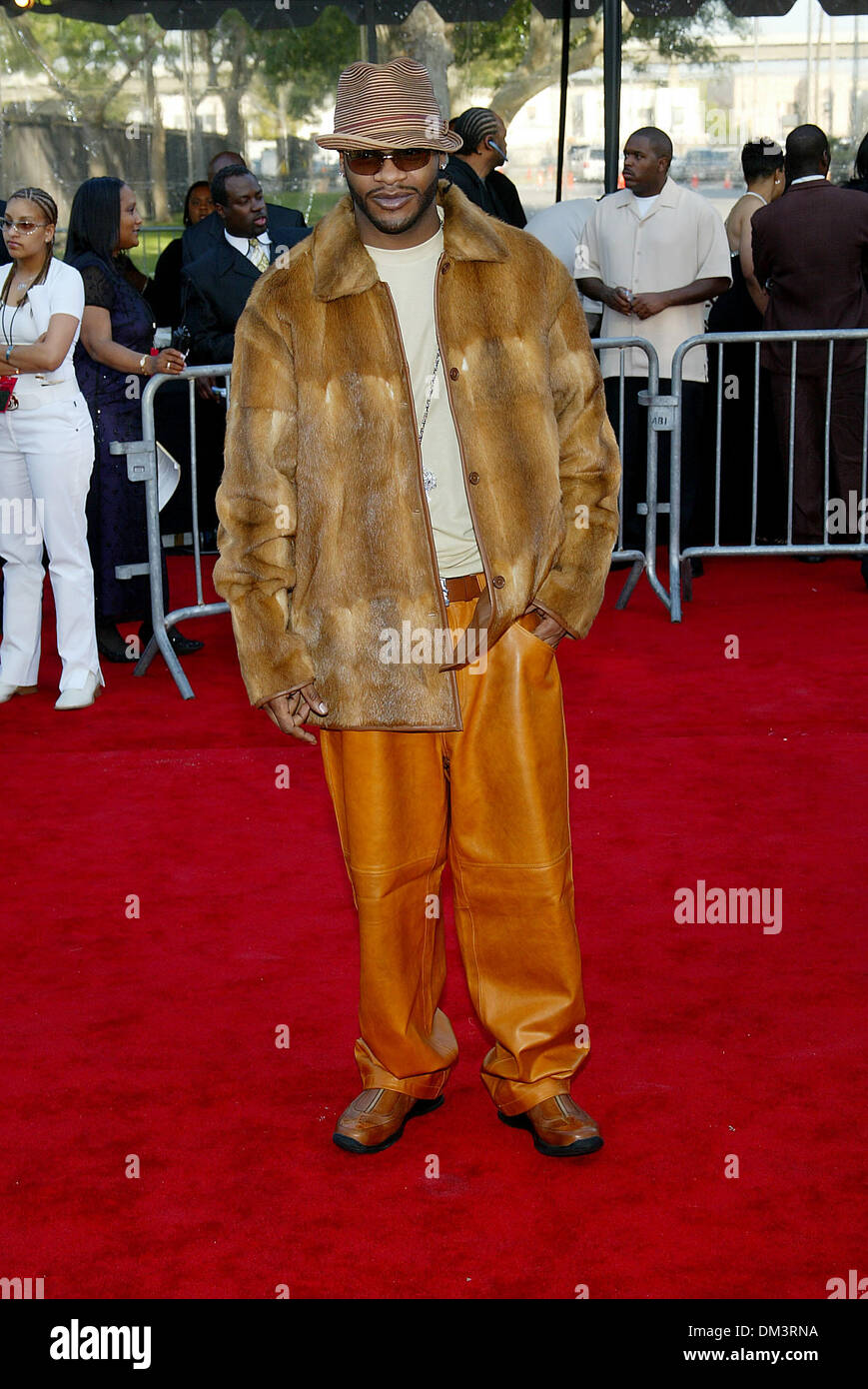 16th annual soul train awards 2002 hi-res stock photography and images ...