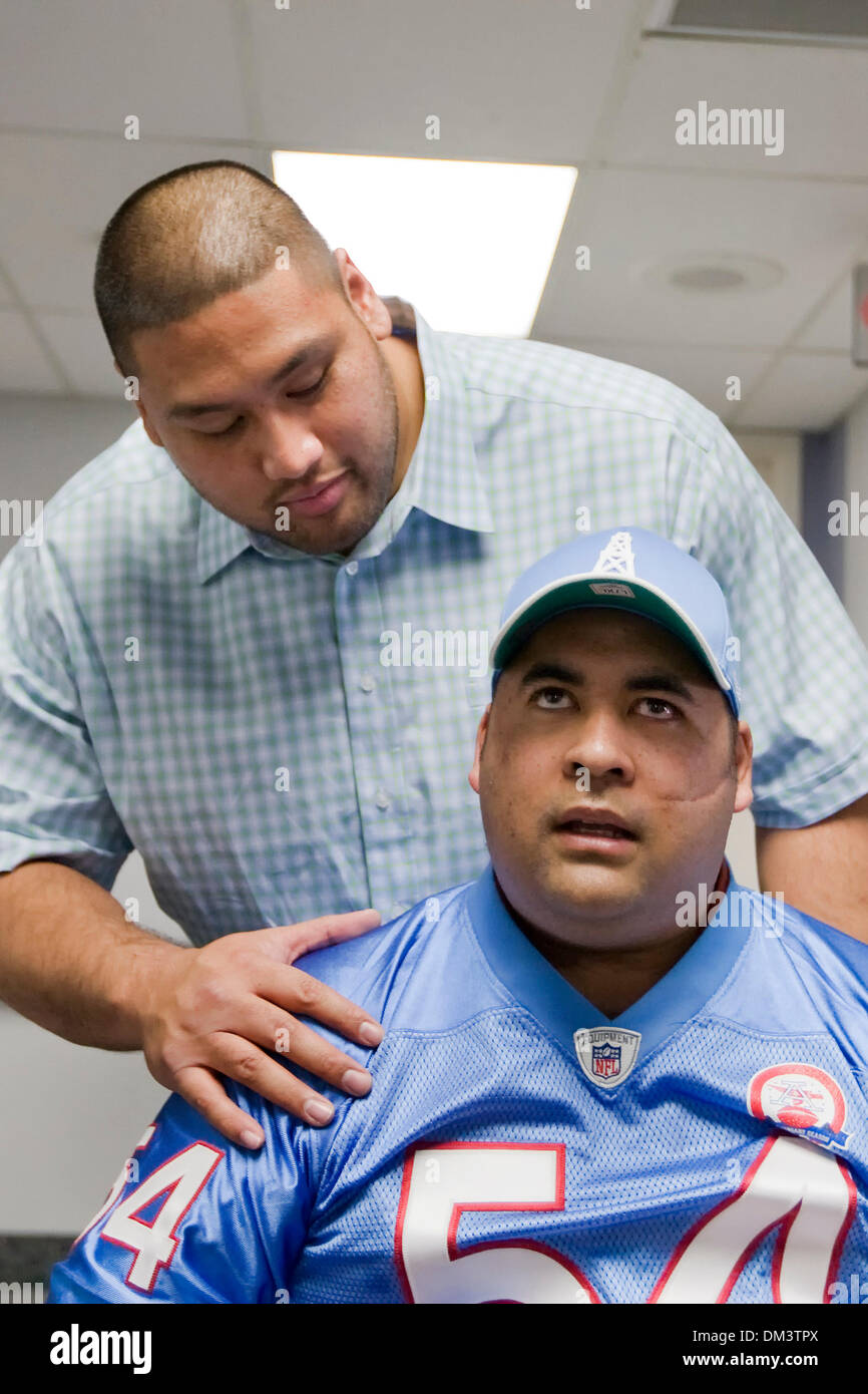 Tennessee Titans offensive lineman Eugene Amano, who grew up in San ...