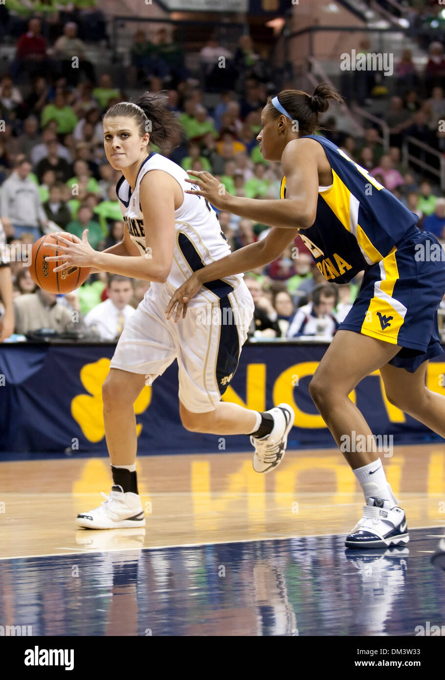 Notre dame forward becca bruszewski hi-res stock photography and images ...