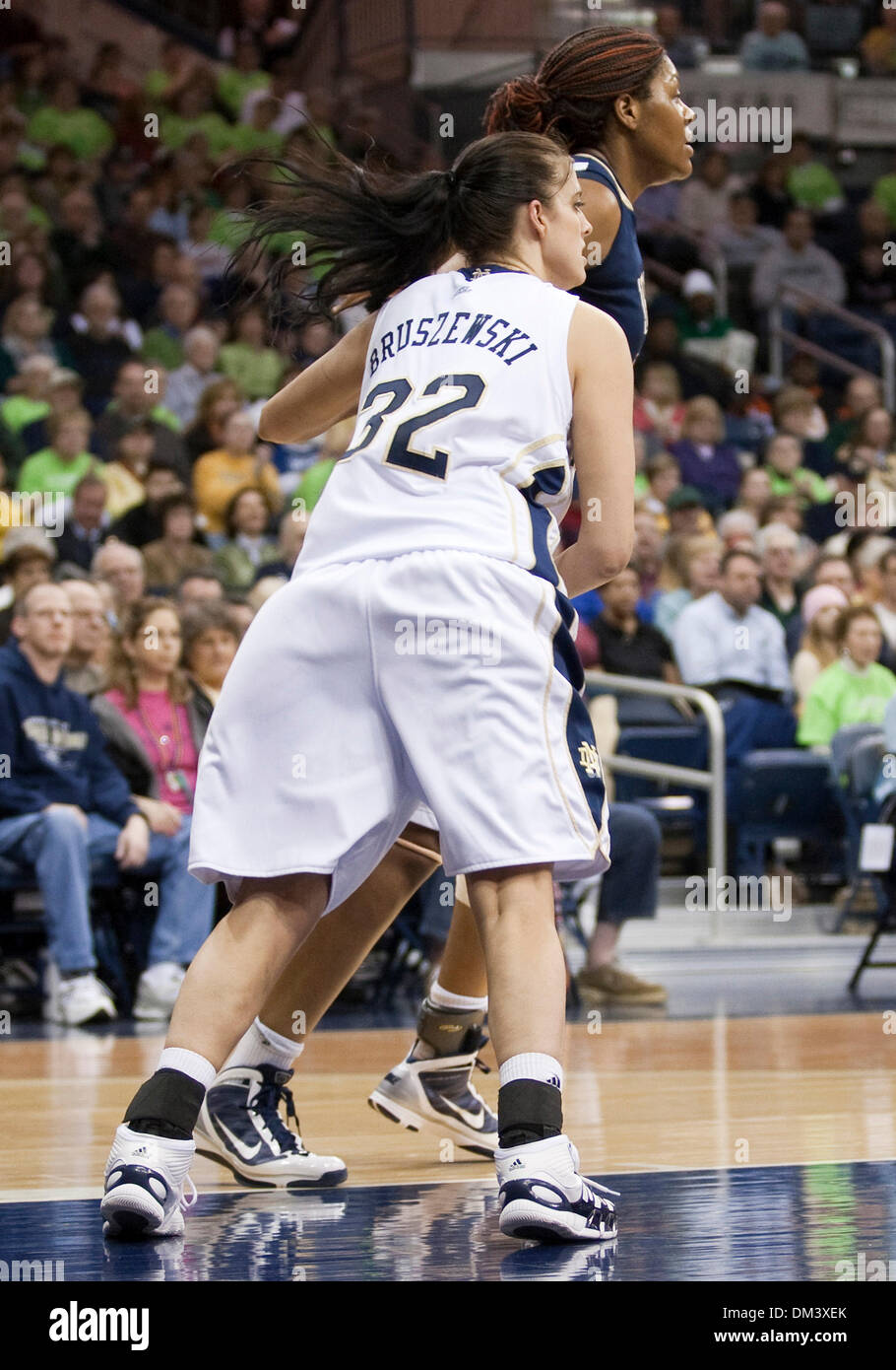 Notre dame forward becca bruszewski hi-res stock photography and images ...
