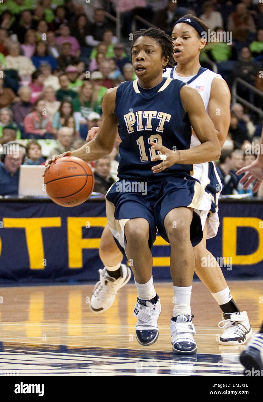 Thomas joyce hi-res stock photography and images - Alamy