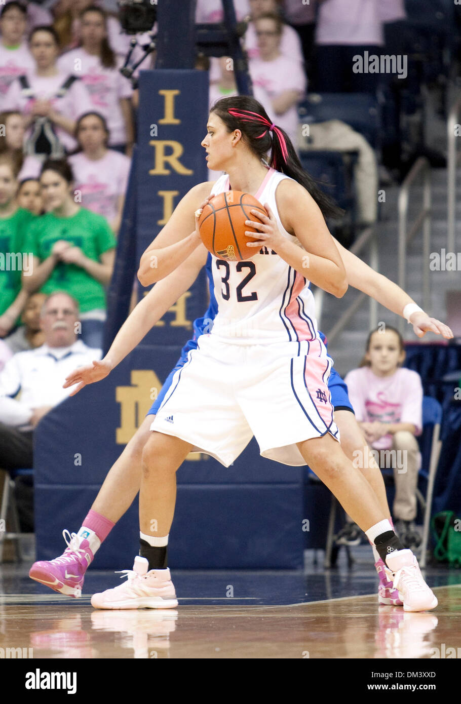 Notre dame forward becca bruszewski hi-res stock photography and images ...