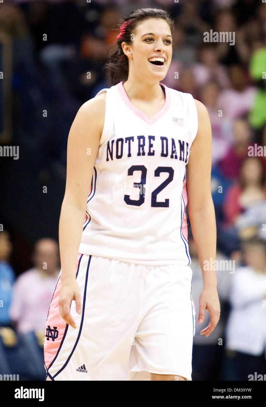 Notre dame forward becca bruszewski hi-res stock photography and images ...