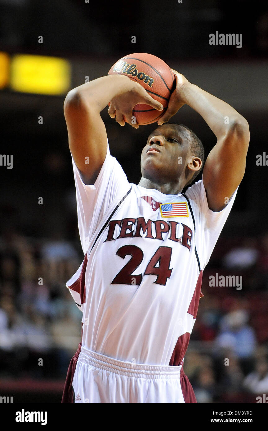 Temple forward Lavoy Allen #24 shoots a foul shot. Temple defeated ...