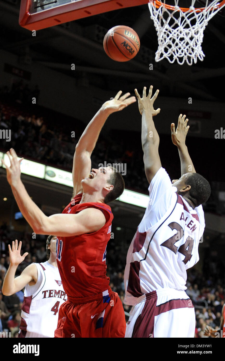 Temple forward Lavoy Allen #24 and Dayton forward Luke Hendrick #24 ...