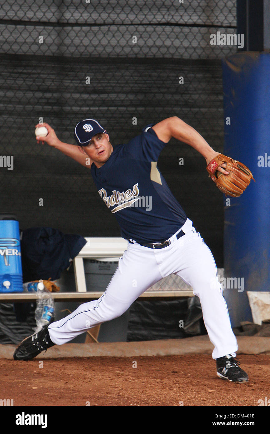 Padres right handed pitcher Mark Worrell throws during the San Diego ...