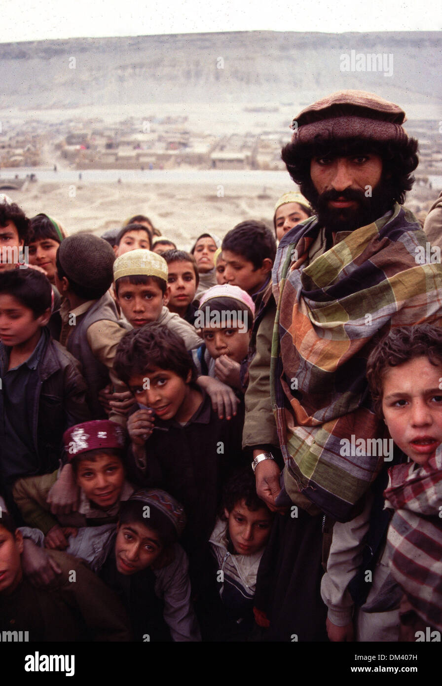Jan. 00, 1994 - Jalalabad, Afghanistan - Afghans on the outskirts of ...