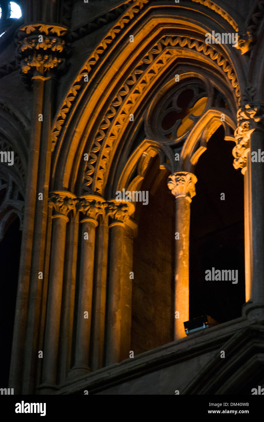 Decorated Gothic Arch, Lichfield Cathedral Stock Photo - Alamy