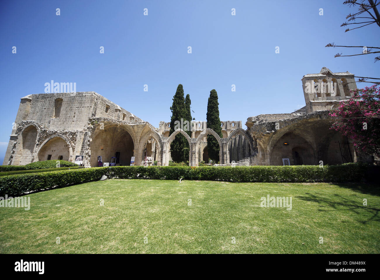 Abbey monastery hi-res stock photography and images - Alamy