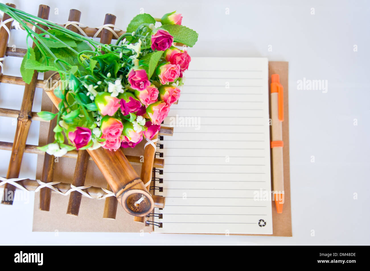 Notepad recycle paper hi-res stock photography and images - Alamy