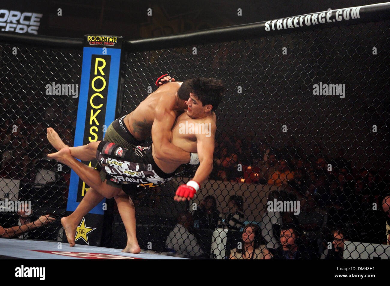 Rafael ''Feijao'' Cavalcante, Rio de Janeiro, Brazil (blue gloves ...